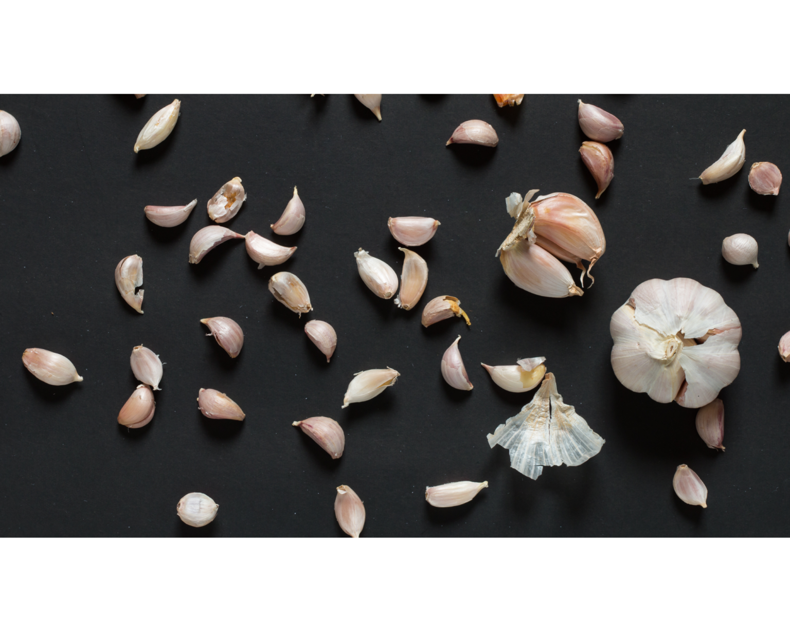 Growing Garlic Indoors: A Complete Guide - Indoor Home Garden